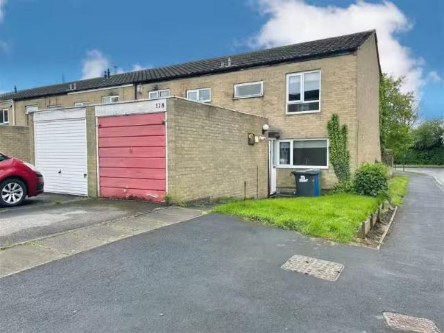3 bedroom end of terrace house for sale in Gresley, Tamworth.