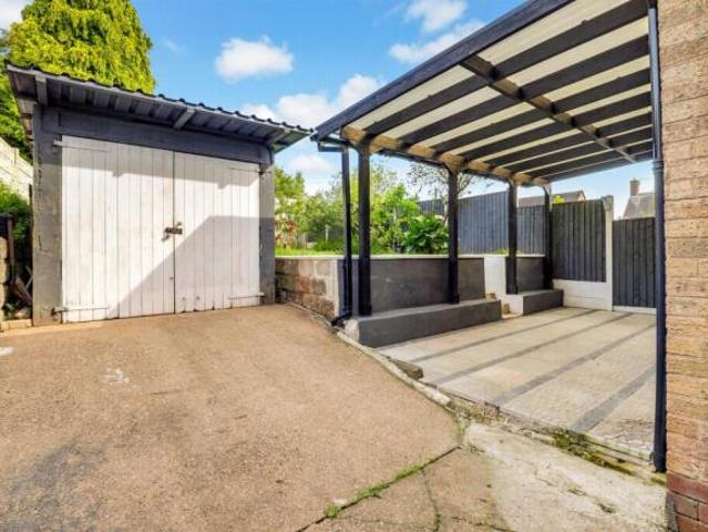 3 bedroom end of terrace house for sale in Grierson Avenue, Nottingham, NG5