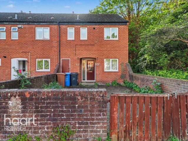 3 bedroom end of terrace house for sale in Dogwood Road, Norwich, NR6