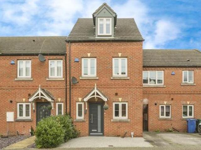 3 Bedroom End Of Terrace House For Sale In Doncaster, South Yorkshire