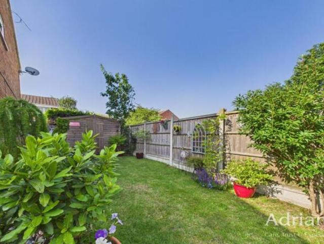 3 bedroom end of terrace house for sale in Daffodil Way, Springfield, Chelmsford, CM1 6XB, CM1