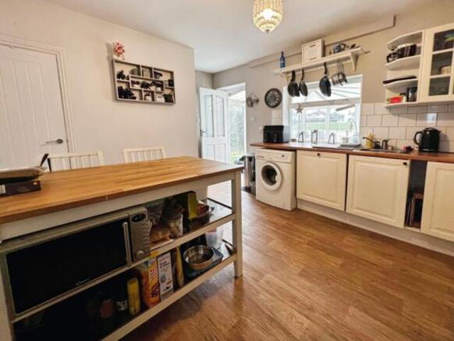 3 bedroom end of terrace house for sale in Daleside Road, Shipley, BD18 1DL, BD18