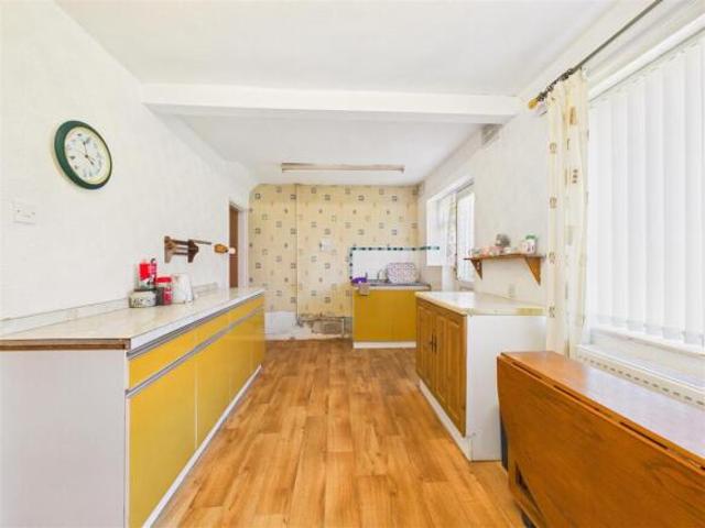 3 bedroom end of terrace house for sale in Danes Drive, Hessle, HU13