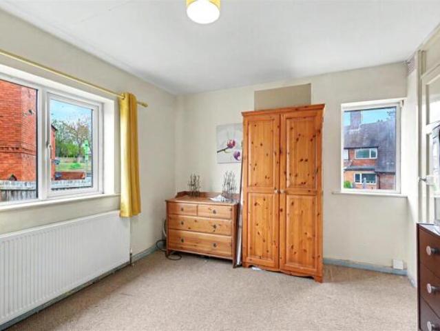 3 bedroom end of terrace house for sale in Denewood Crescent, Nottingham, NG8