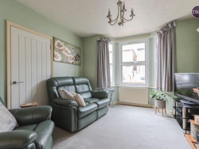 3 bedroom end of terrace house for sale in Denmark Street, Nascot Wood, WD17