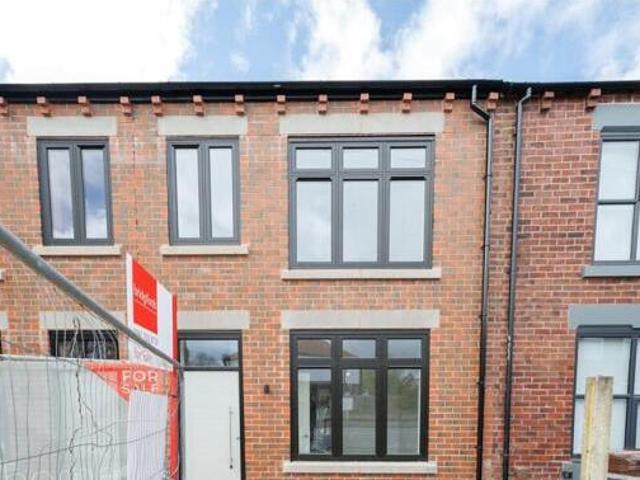 3 Bedroom End Of Terrace House For Sale In Denton