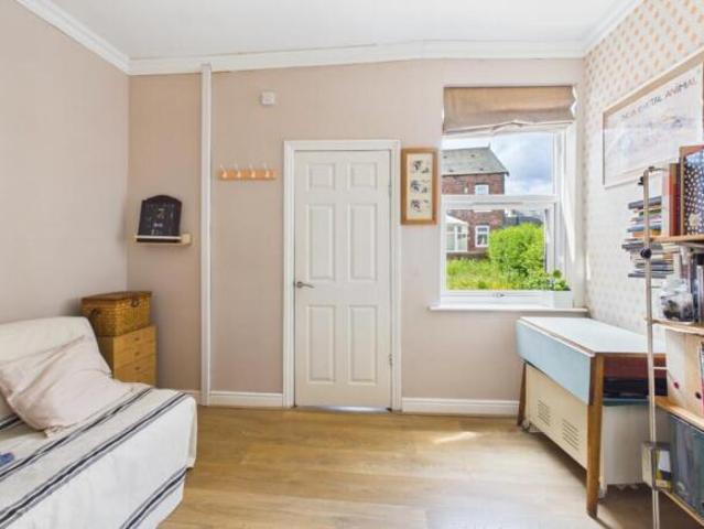 3 bedroom end of terrace house for sale in Derbyshire Lane, Meersbrook, S8 9EL, S8