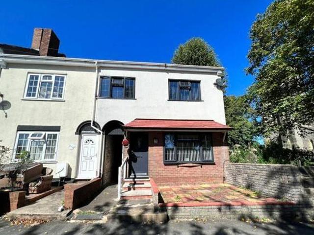 3 Bedroom End Of Terrace House For Sale In Dudley, West Midlands