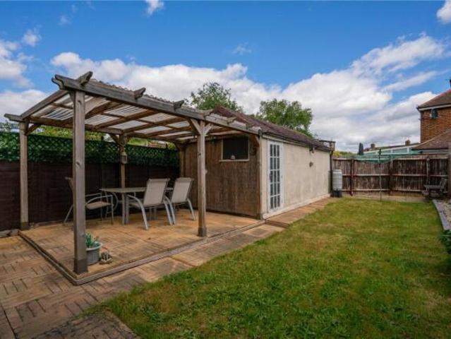 3 bedroom end of terrace house for sale in Dukes Avenue, Richmond, TW10