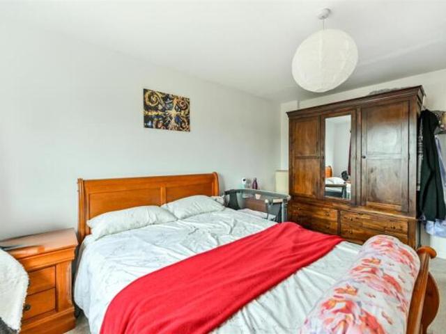 3 bedroom end of terrace house for sale in Dulnan Close, Reading RG30