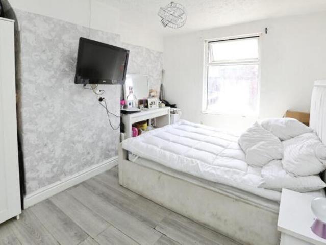 3 bedroom end of terrace house for sale in Duncombe Road South, Liverpool, L19