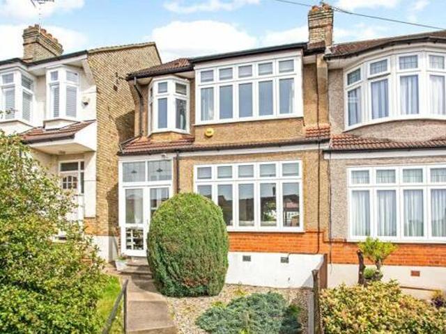 3 Bedroom End Of Terrace House For Sale In East Barnet