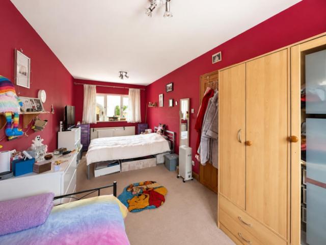 3 bedroom end of terrace house for sale in Eastern Avenue North, Kingsthorpe, Northampton NN2