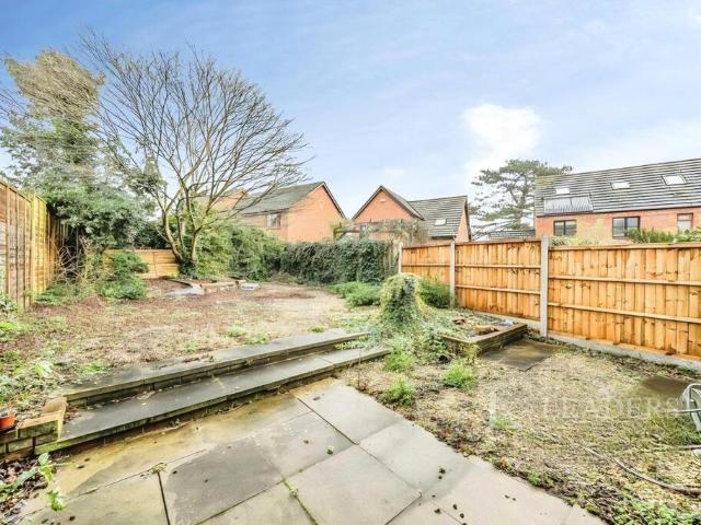 3 bedroom end of terrace house for sale in Essex Close, Powick, Worcester, WR2