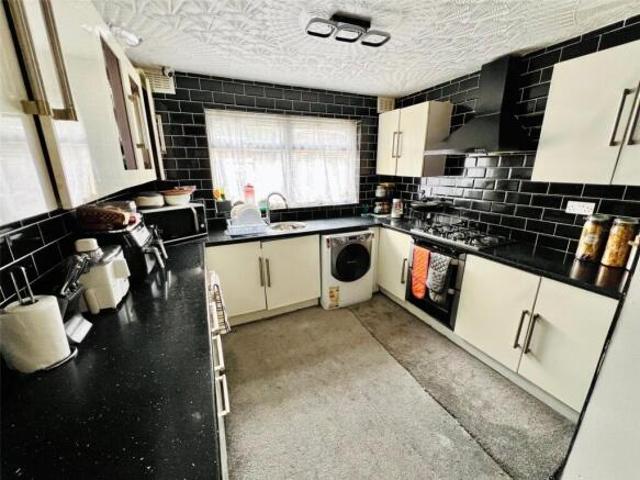 3 bedroom end of terrace house for sale in Fox Green Crescent, Birmingham, West Midlands, B27