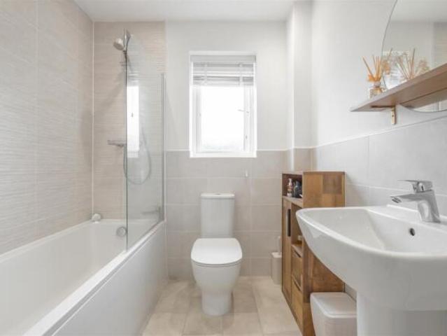 3 bedroom end of terrace house for sale in Forest Court, Birchencliffe, Huddersfield, HD2 2FY, HD2