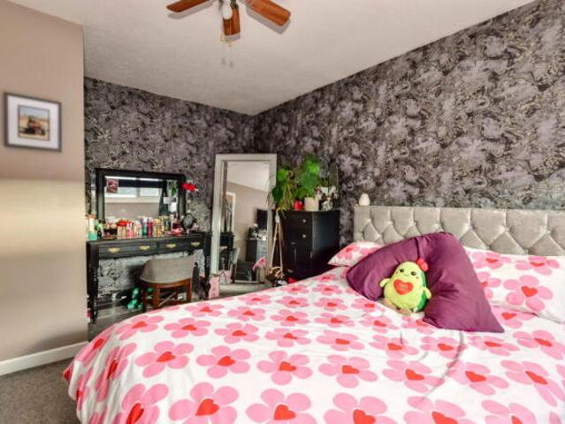 3 bedroom end of terrace house for sale in Forest Road, Watford, WD25 7QP, WD25