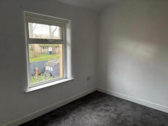 3 bedroom end of terrace house for sale in Fair Lea Road, Huddersfield, HD4