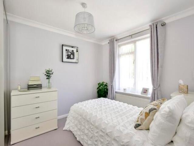 3 bedroom end of terrace house for sale in Falcon Way, WD25