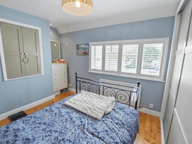 3 bedroom end of terrace house for sale in Farmclose Road, Wootton, Northampton, NN4