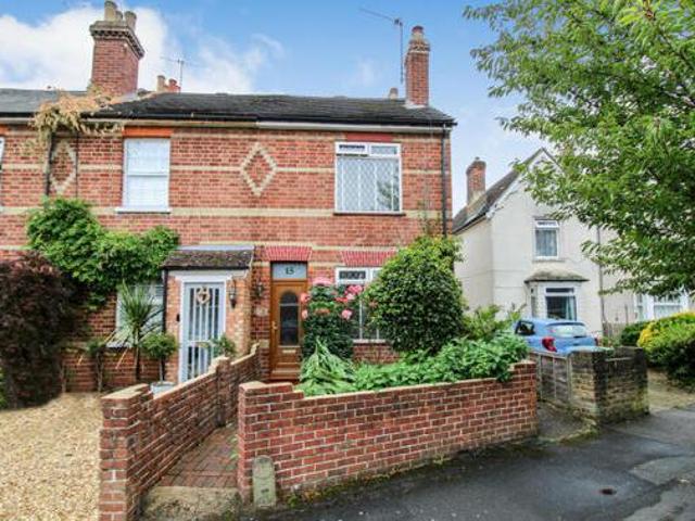 3 Bedroom End Of Terrace House For Sale In Farnborough
