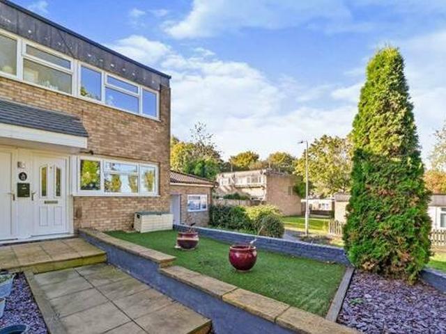 3 bedroom end of terrace house for sale in Fern Grove Bletchley Milton Keynes MK2