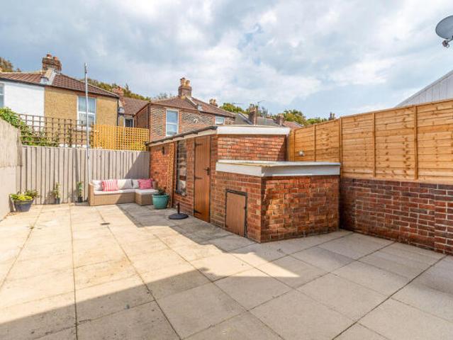 3 bedroom end of terrace house for sale in Fernhurst Road, Southsea, PO4