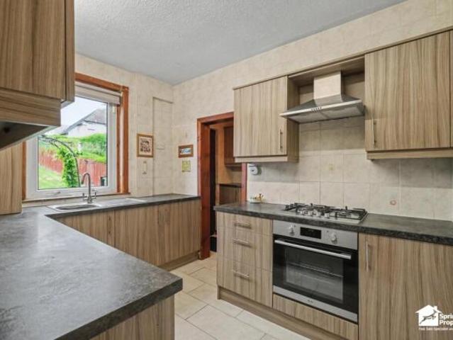 3 bedroom end of terrace house for sale in Fingleton Avenue, Barhead, Glasgow, G78