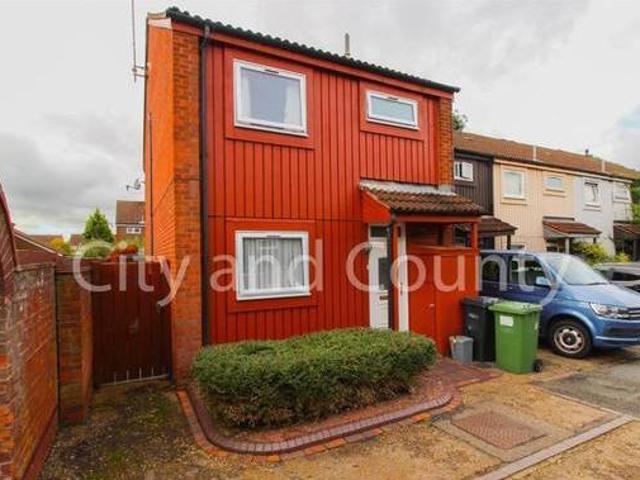 3 bedroom end of terrace house for sale in Freston Peterborough PE4
