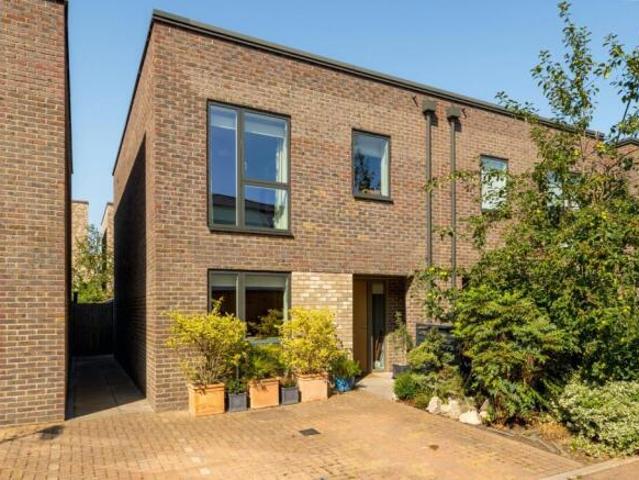3 bedroom end of terrace house for sale in Knightly Avenue, Cambridge, Cambridgeshire, CB2