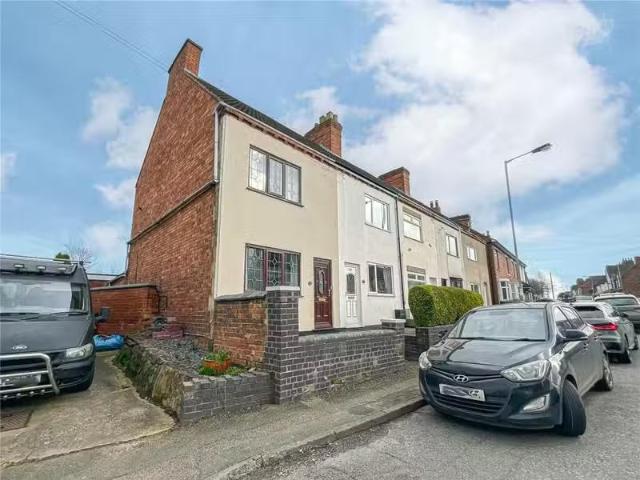 3 bedroom end of terrace house for sale in Kettlebrook Road, T.