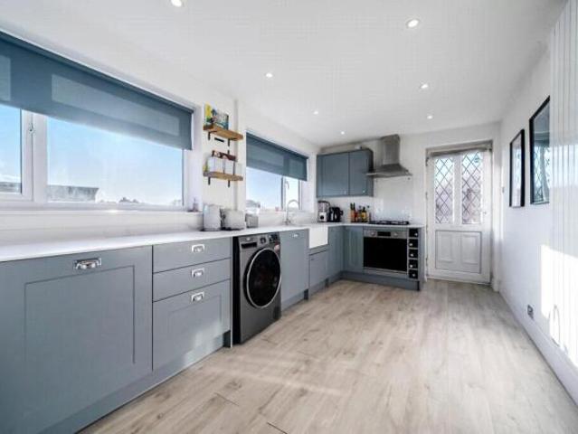 3 bedroom end of terrace house for sale in Keble Close, Worcester, Worcestershire, WR4
