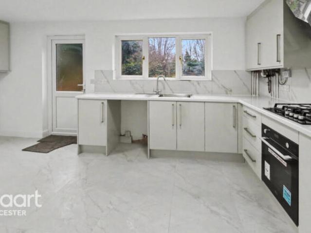 3 bedroom end of terrace house for sale in Kelso Green, Leicester, LE2