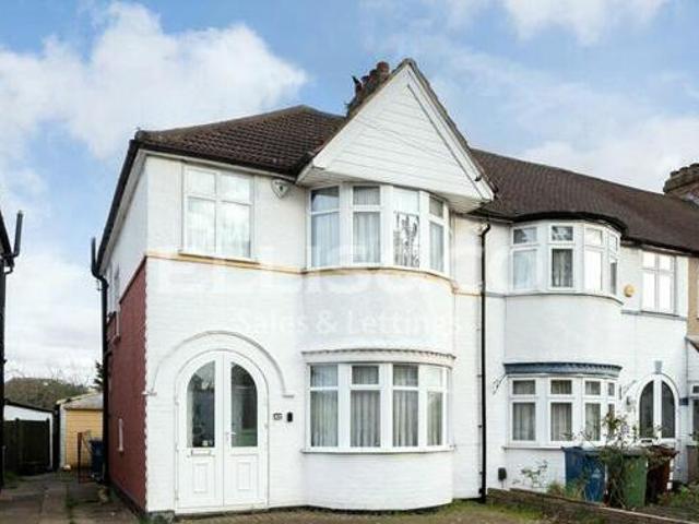 3 Bedroom End Of Terrace House For Sale In Kenton, Harrow