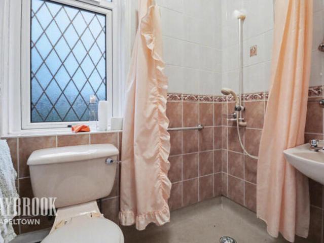 3 bedroom end of terrace house for sale in Keppel Road, Shiregreen, S5