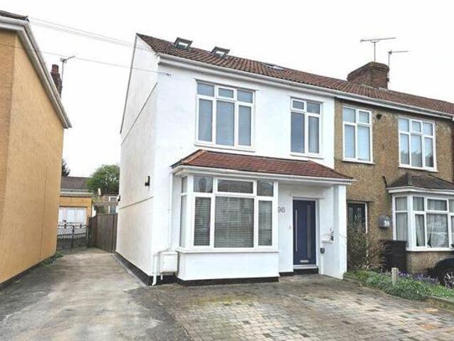 3 Bedroom End Of Terrace House For Sale In Kingswood