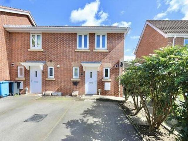 3 Bedroom End Of Terrace House For Sale In Kingswood