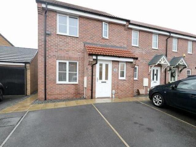 3 Bedroom End Of Terrace House For Sale In Kingswood