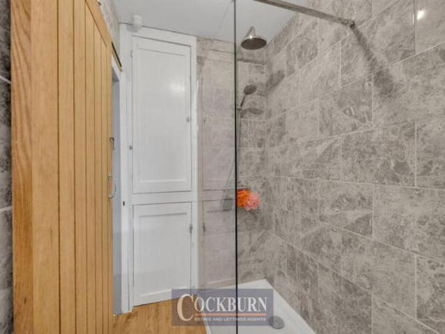 3 bedroom end of terrace house for sale in Kingsground, Eltham, SE9