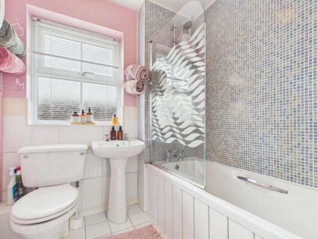 3 bedroom end of terrace house for sale in Holbrook Close, Great Sankey, WA5
