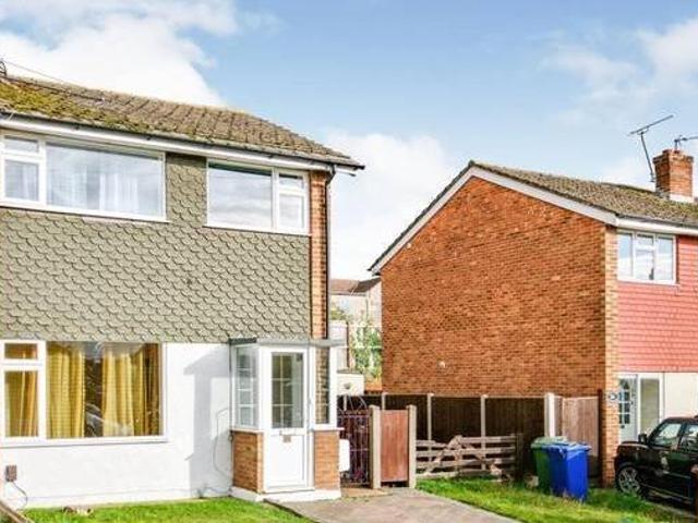 3 bedroom end of terrace house for sale in Hollowfield Avenue Grays Thurrock Essex RM17 RM17