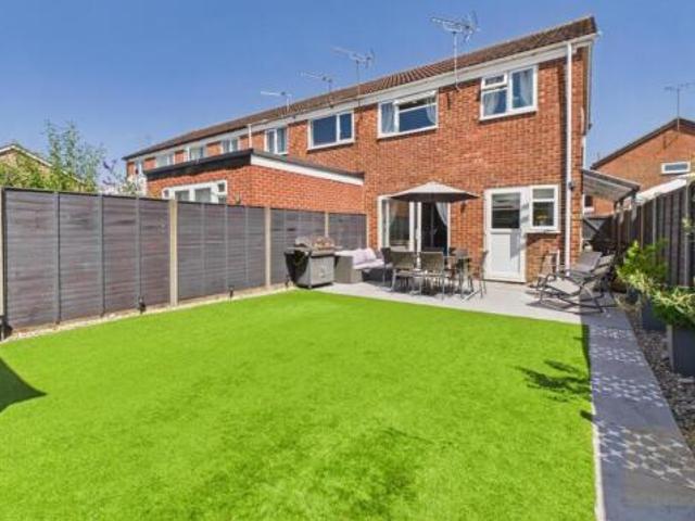 3 bedroom end of terrace house for sale in Holly End, Quedgeley, Gloucester, GL2