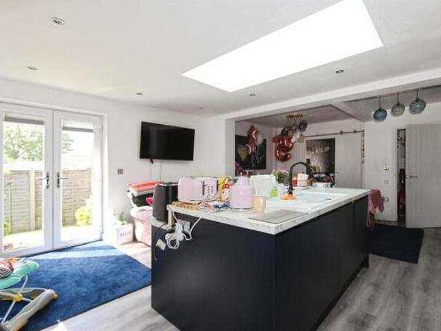 3 bedroom end of terrace house for sale in Home Farm Crescent, Whitnash, Leamington Spa, CV31