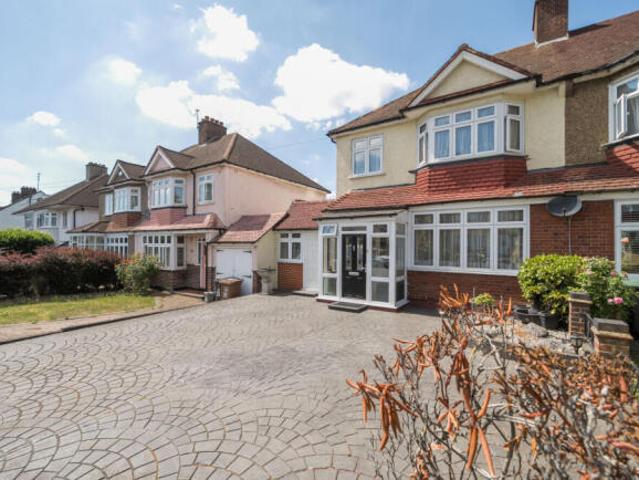 3 bedroom end of terrace house for sale in Horncastle Road, Lee, London, SE12