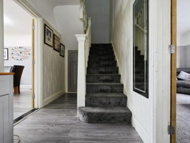 3 bedroom end of terrace house for sale in Hawthorn Crescent, Cosham, Portsmouth, Hampshire, PO6