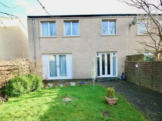 3 bedroom end of terrace house for sale in Hawthorn Road Cumbernauld G67