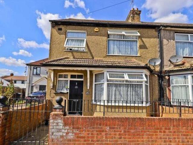 3 Bedroom End Of Terrace House For Sale In Hayes