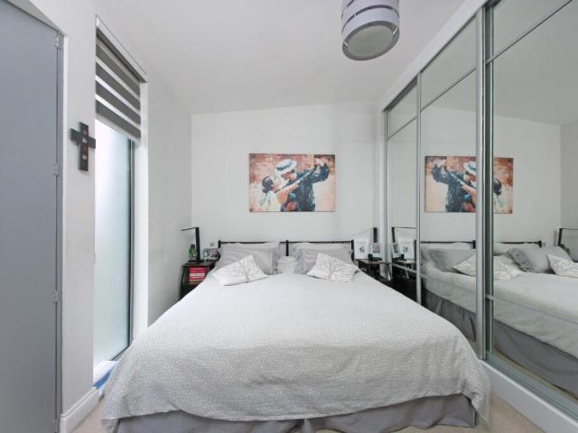 3 bedroom end of terrace house for sale in Halford Place, W7