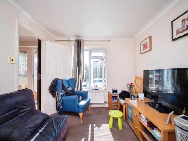 3 bedroom end of terrace house for sale in Hamelyn Road, Basingstoke, RG21