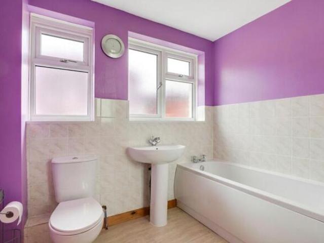 3 bedroom end of terrace house for sale in Hamilton Road, Nottingham, NG5